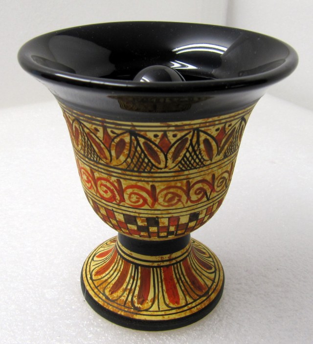 Physics demonstrations: the Pythagoras cup | Skulls in the Stars